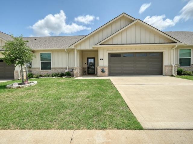 6111 Hamilton Meadows Way, Tyler, TX 75703