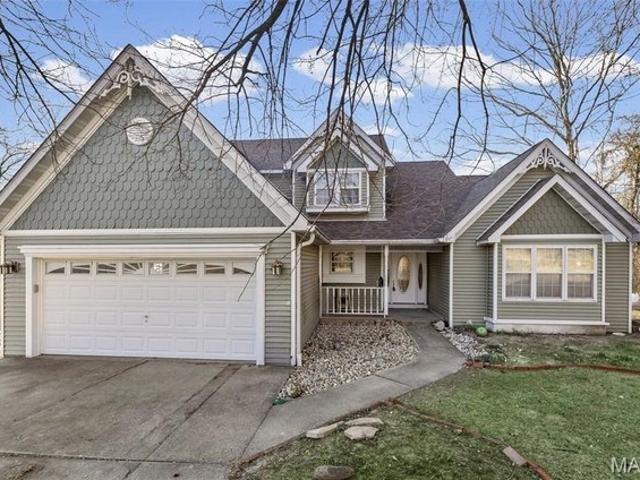 6111 Tara Ln, Collinsville, IL 62234