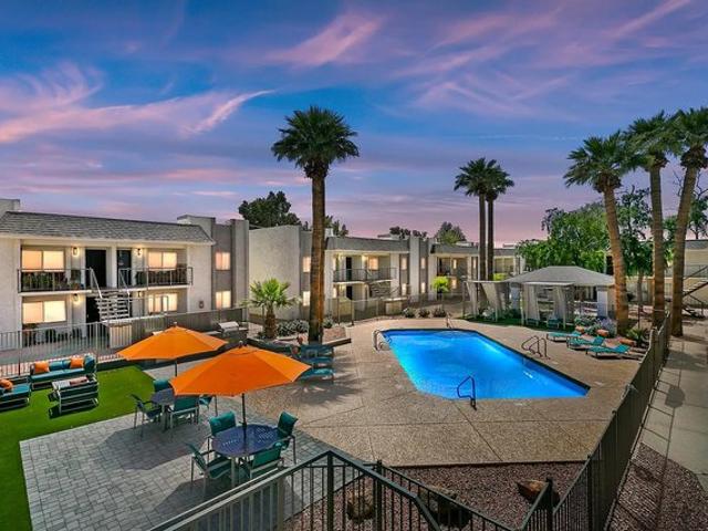 6112 N 67th Ave, Glendale, AZ 85301