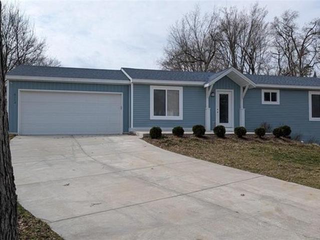 6112 Andersonville Rd, Waterford Township, MI 48329