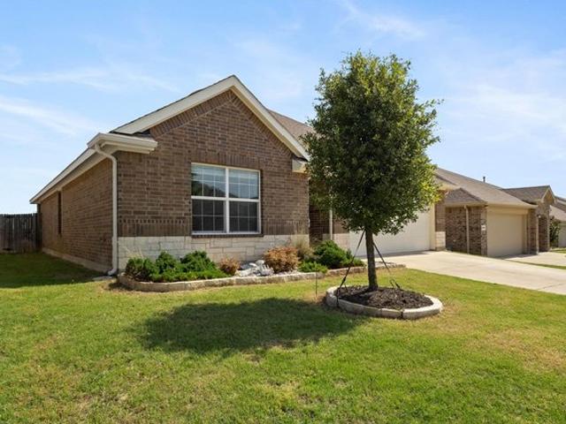 6112 Fall Creek Ln, Fort Worth, TX 76123