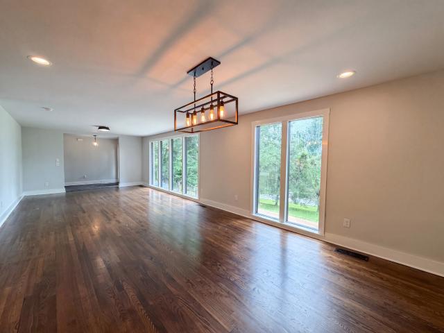 6112 Pinehurst Dr