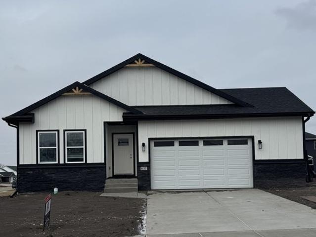 6112 Thor Ave, Davenport, IA 52807