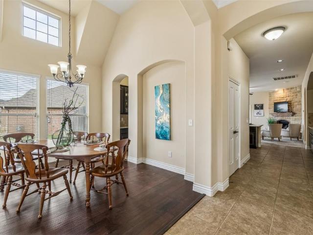 6113 NW 160th Terrace
