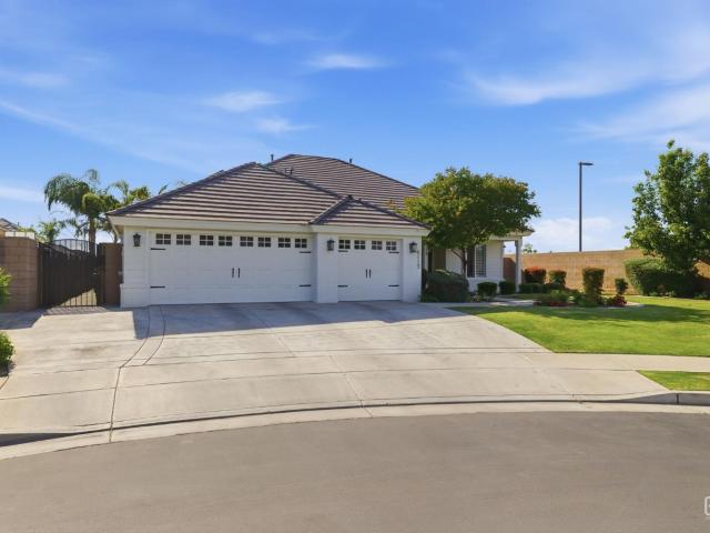6113 Dartmoor Wood Avenue