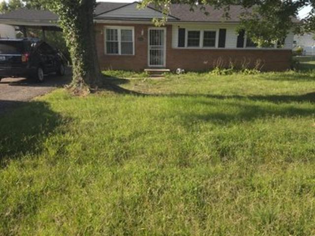6113 Theiler Ln, Louisville, KY 40229