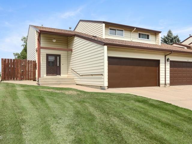 611 11th St E, Williston, ND 58801