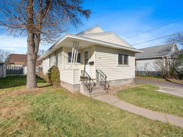 611 12th Ave E, Superior, WI 54880