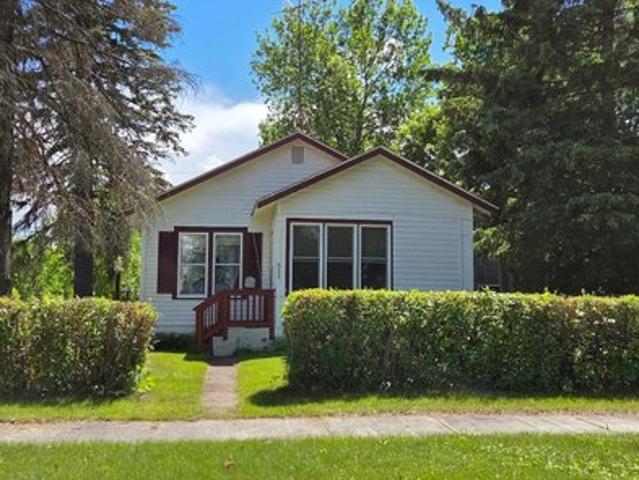 611 7th St, International Falls, MN 56649