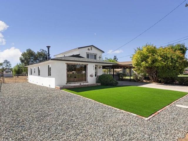 611 9th St, Ramona, CA 92065