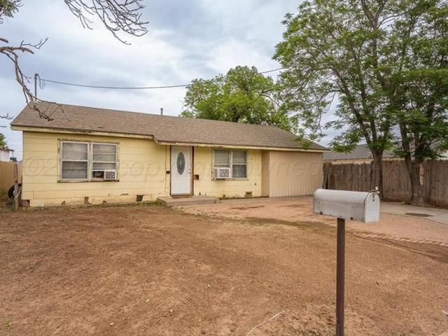 611 Bowie St, Hereford, TX 79045