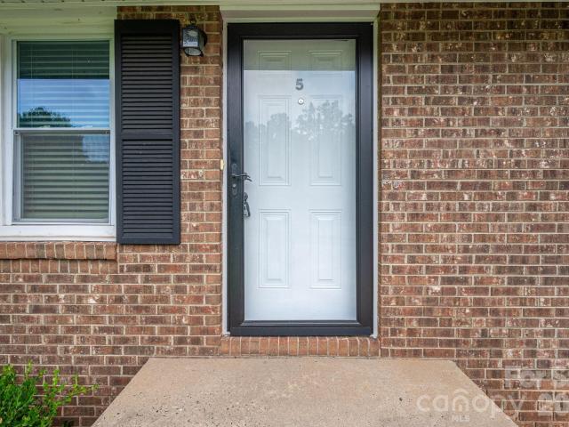 611 Borders Road