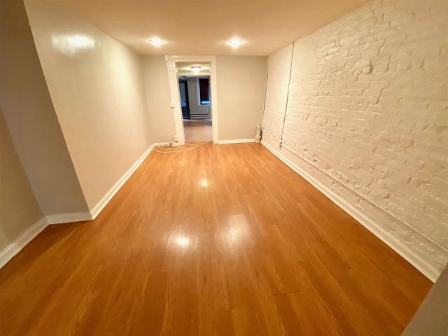 611 Bloomfield St # Grdn