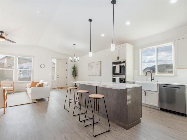 611 Grand Harvest Ave