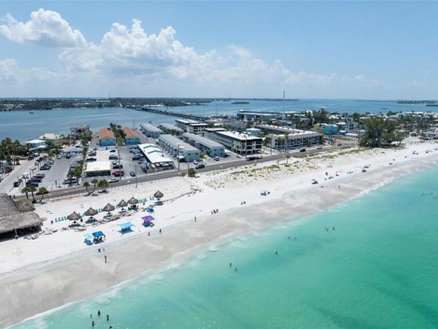 611 Gulf Dr N Unit C27, Bradenton Beach, FL 34217