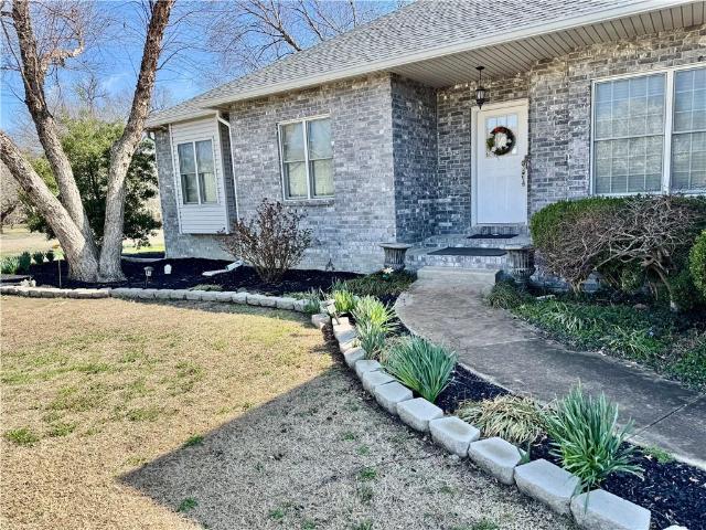 611 Deer Trail
