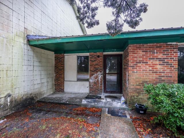 611 DeKalb St. 611