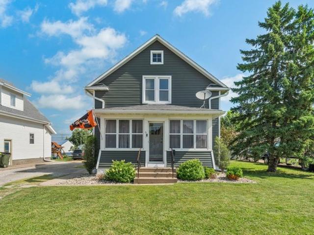 611 E 1st St, Madrid, IA 50156
