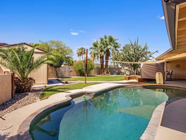 611 E Canterbury Ln, Phoenix, AZ 85022