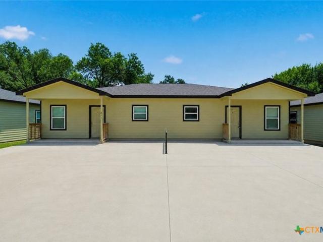 611 E Martindale St Unit A, Seguin, TX 78155
