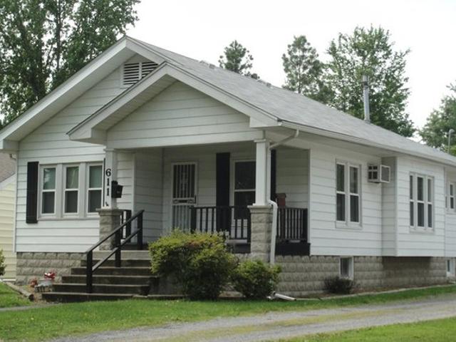 611 E Meridian St, Marion, IL 62959