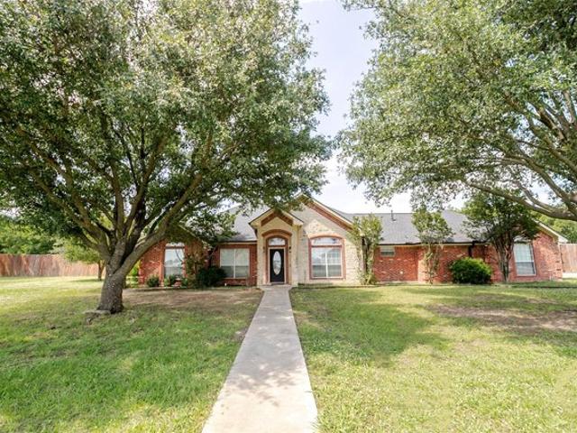 611 Fawn Trl, Tioga, TX 76271