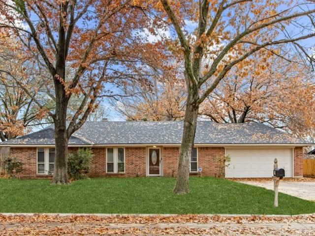 611 Field St, Colleyville, TX 76034