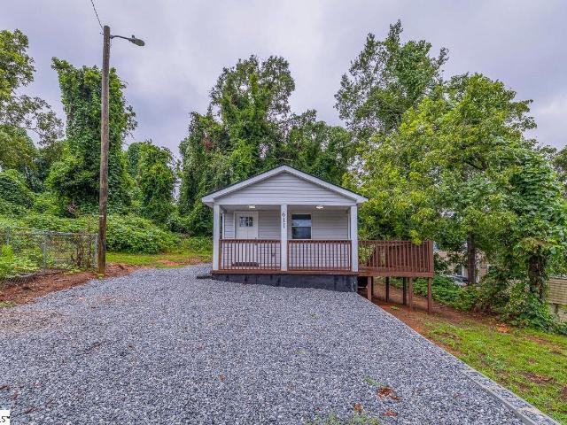 611 Hunters Court