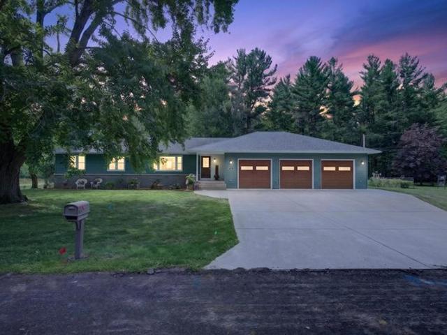 611 Johnson Pkwy, Wisconsin Rapids, WI 54494
