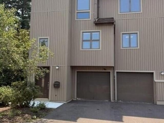 611 Old Meadows Ave, Dallas, PA 18612
