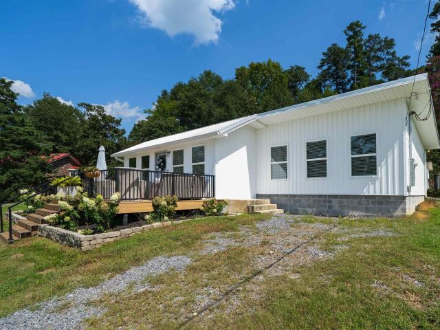 611 Lakeshore Drive