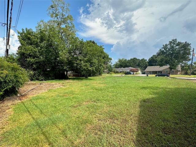 611 Lakeview Dr, Sugar Land, TX 77498 | MLS #98717