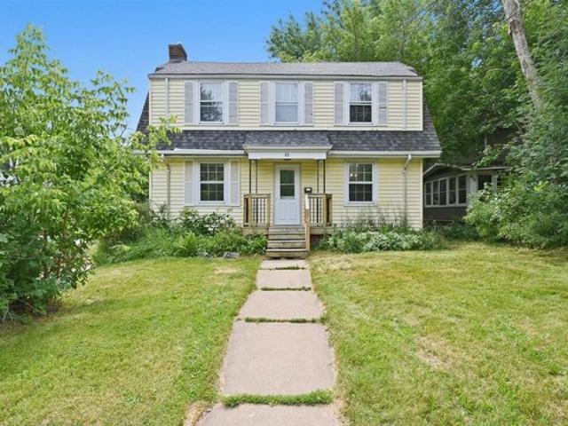 611 Lincoln Pkwy, Duluth, MN 55806