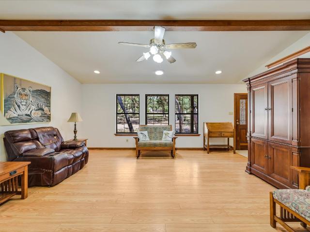 611 Mountain Crest Dr