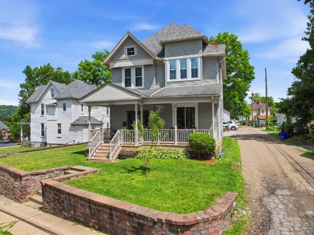 611 Montour