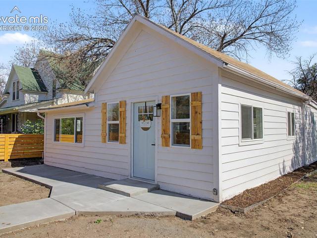 611 Maple Street