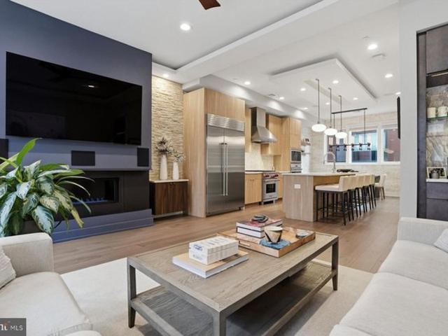 611 N Galloway St, Philadelphia, PA 19123