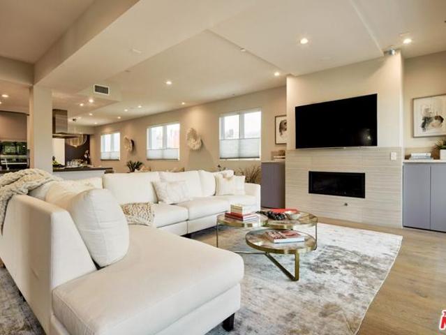611 N Orlando Ave #1, West Hollywood, CA 90048
