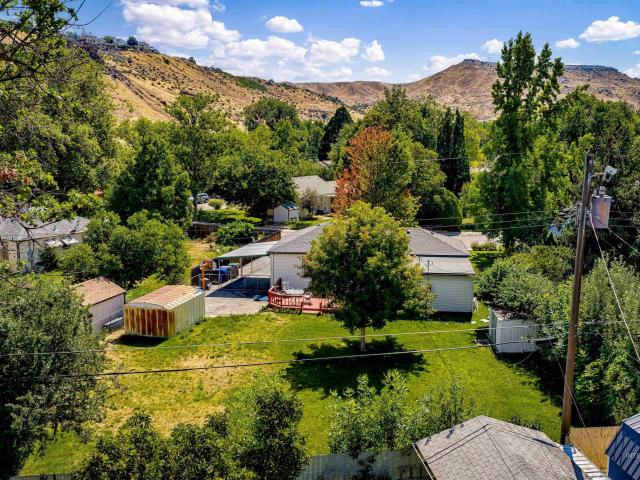 611 N Riverview Dr