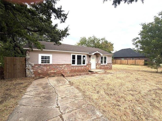 611 NW 95th St, Oklahoma City, OK 73114