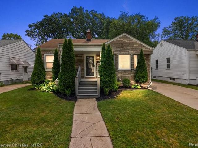 611 S Edgeworth Ave, Royal Oak, MI 48067