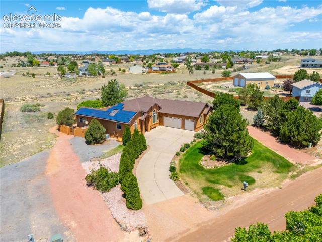611 S Lone Cowboy Drive