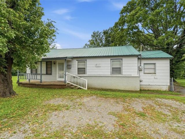 611 S Maryland Ave, Claremore, OK 74017
