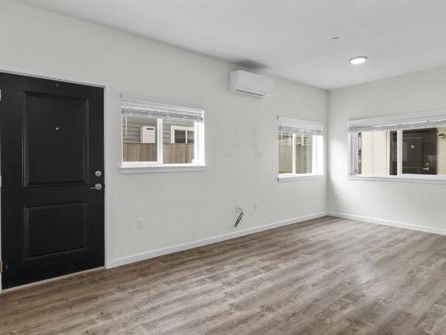 611 South Anderson Street Studio Apartment for Rent at 611 S Anderson St, Tacoma, WA 98405 Central