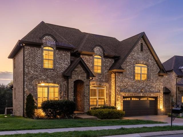 611 Southshore Pt, Mount Juliet, TN 37122