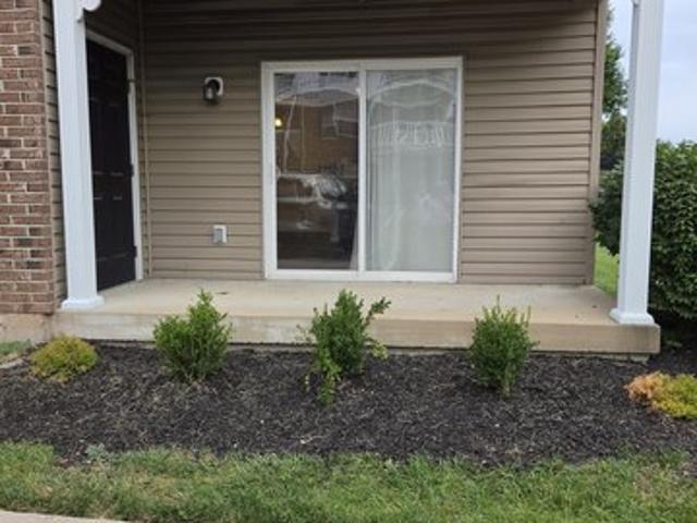 611 Saravalle Dr, Saint Peters, MO 63376