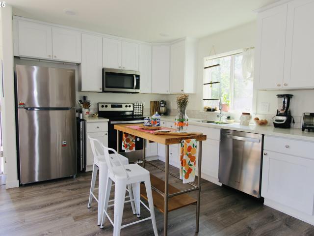 611 se 142nd ave # b