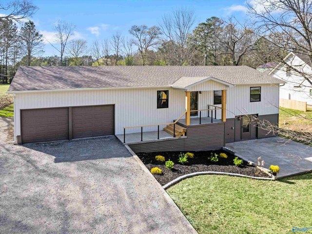 611 SE Cedar Cove Rd, Hartselle, AL 35640