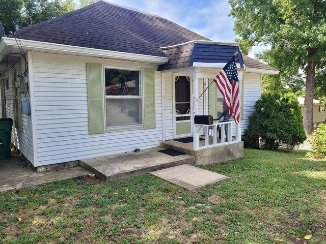 611 Spruce St, Thayer, MO 65791