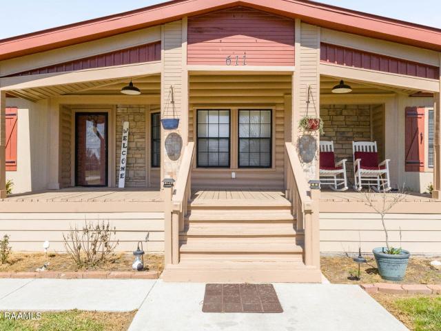 611 St Clair Rd, Breaux Bridge, LA 70517 | MLS #RA2600001